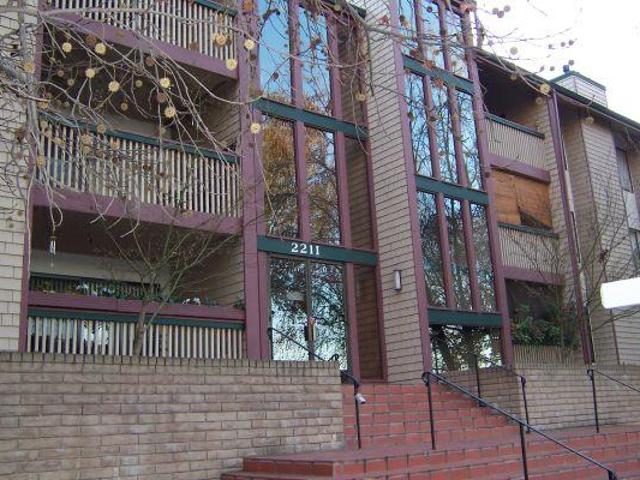 $2345 / 2br 1200ft² Beautifully Remolded 2Bedroom 2 Bathroom condo