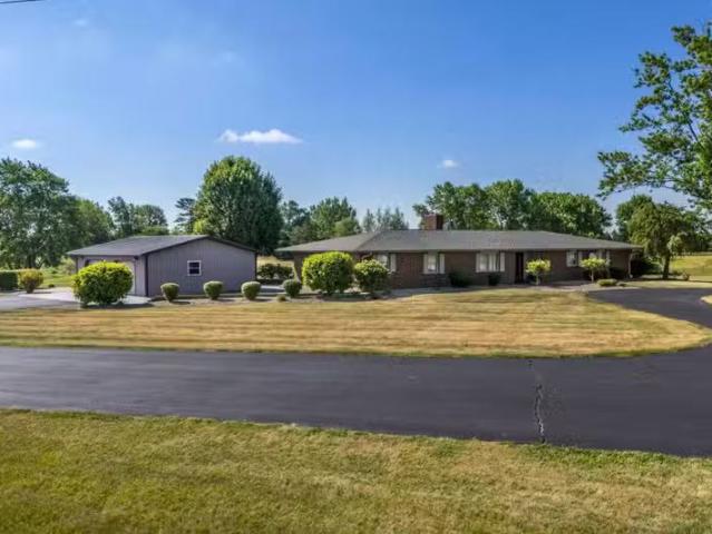 23470 MOUSER RD, NEW HOLLAND, OH 43145 Single Family Residence.