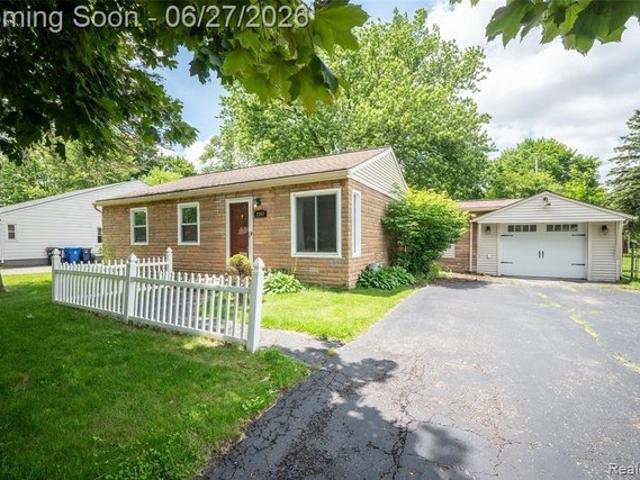 2347 Pauline Dr, Waterford Township, MI 48329