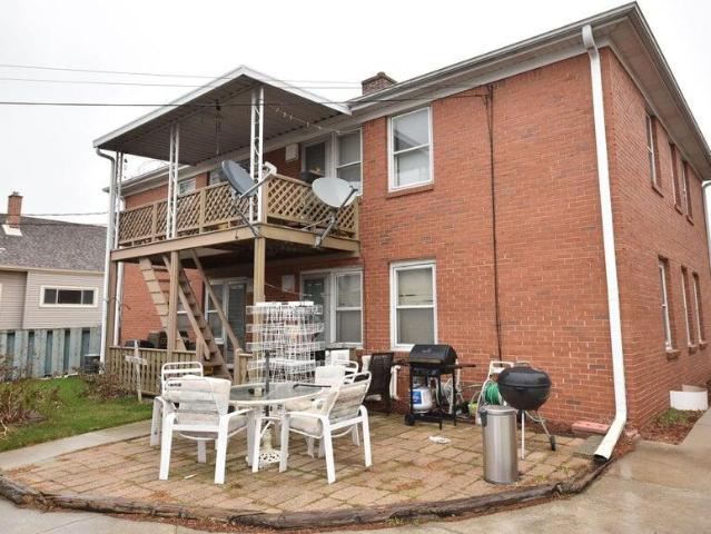 2347 S 76th St