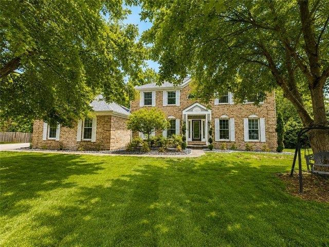2347 Saratoga Pl, Charleston, IL 61920