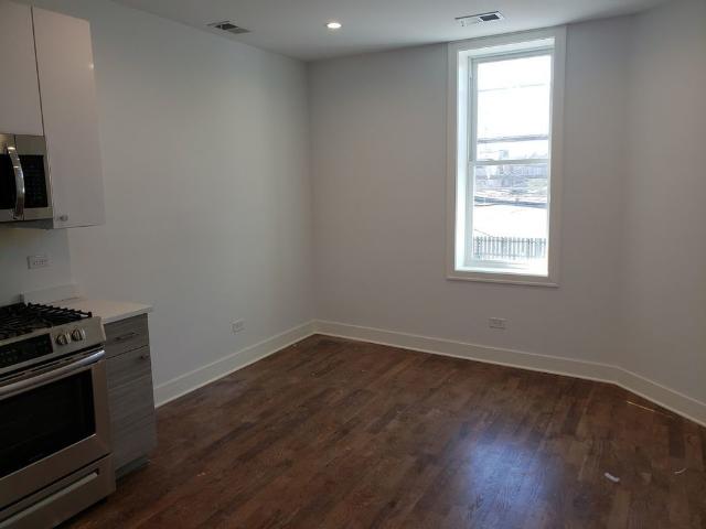 2347 w taylor street # coachhouse