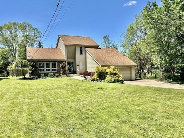 2348 Berg Rd, Buffalo, NY 14218