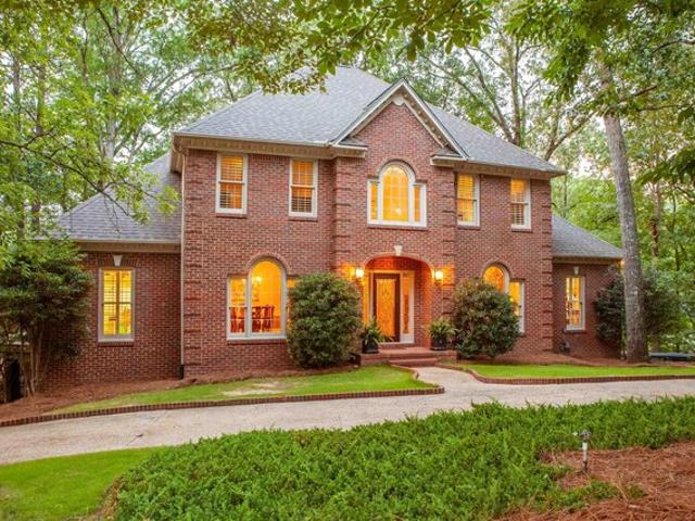 2348 Country Ridge Dr, Vestavia Hills, AL 35243