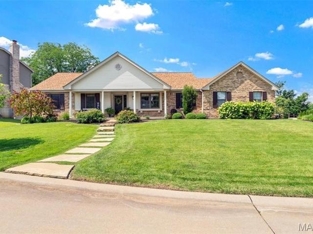 2348 Fairwood Forest Ct, Chesterfield, MO 63017