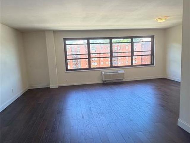 2348 Linwood Avenue # 6O