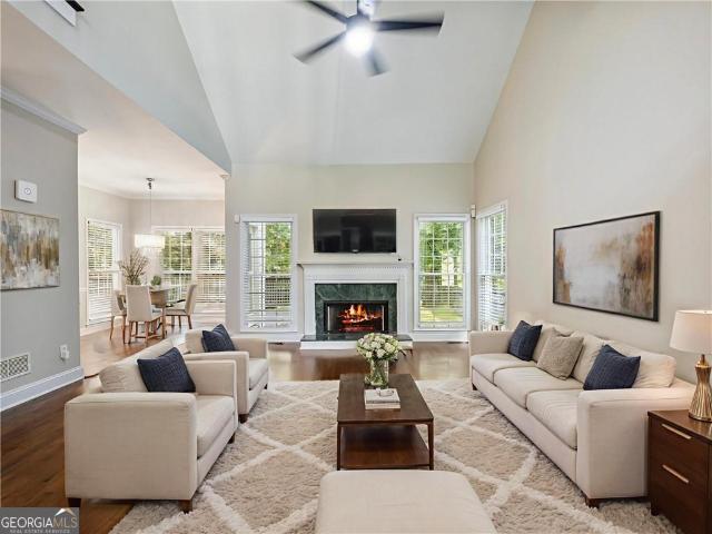 2348 Logan Circle NE