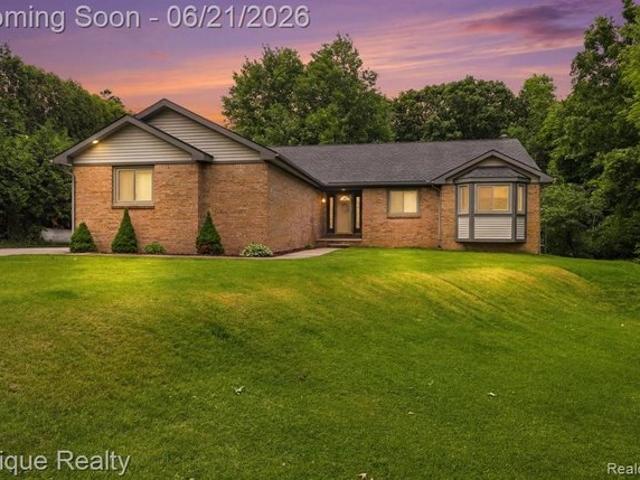 2348 Rochester Rd, Addison Township, MI 48367