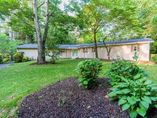 2349 NE Echocliff Ct, Atlanta, GA 30345