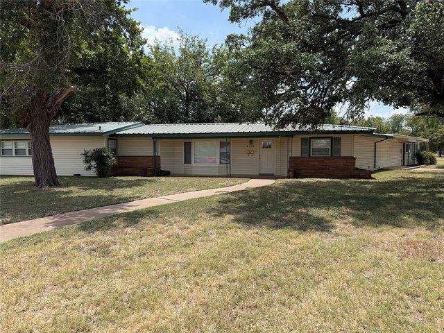 2349 Cooke St, Abilene, TX 79605