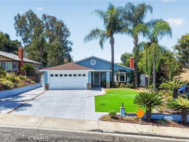 2349 Seasons Rd, Oceanside, CA 92056