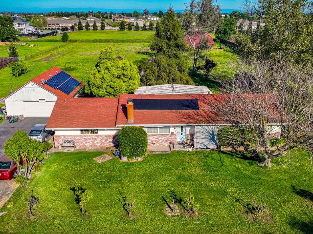23404 Bruella Rd, Acampo, CA 95220 | Compass