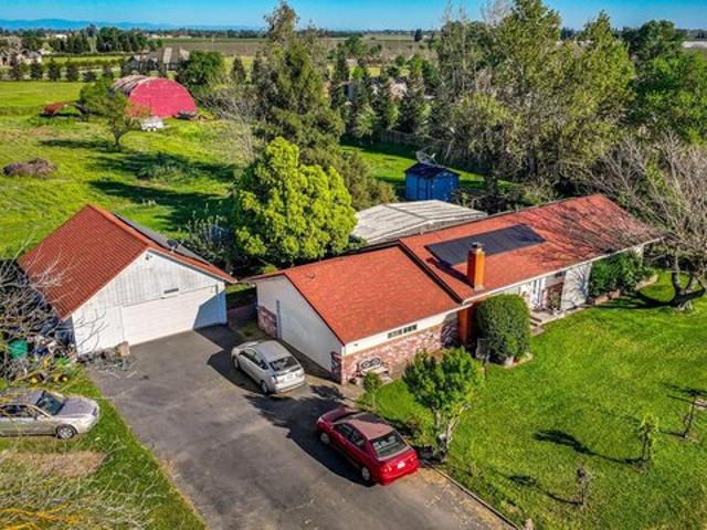 23404 N Bruella Rd, Acampo, CA 95220