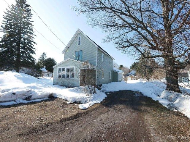 23408 Fir Ave, Dollar Bay, MI 49922