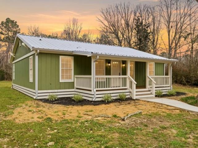 2340 Blue Jay Dr, Kountze, TX 77625