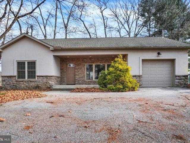2340 Croll School Rd, York, PA 17403