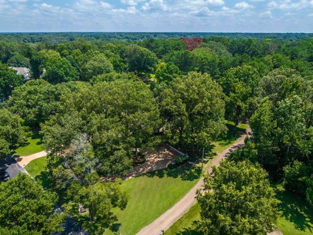 2340 Duntreath Rd, Germantown, TN 38139