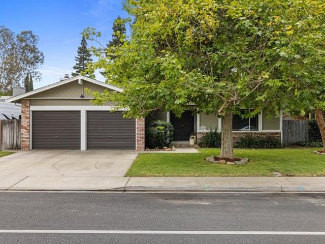 2340 E Hawkeye Ave, Turlock, CA 95380
