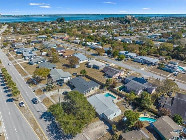 2340 Port Malabar Blvd NE, Palm Bay, FL 32905