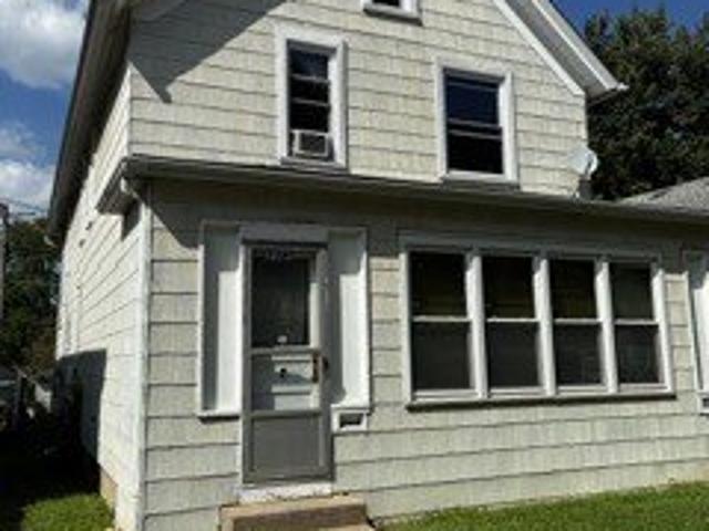 2340 Walnut St, Blue Island, IL 60406