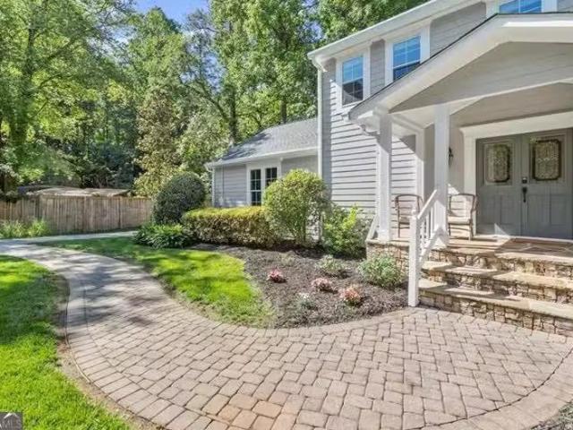 2341 Monterey Dr, Marietta, GA 30068 MLS 10363806