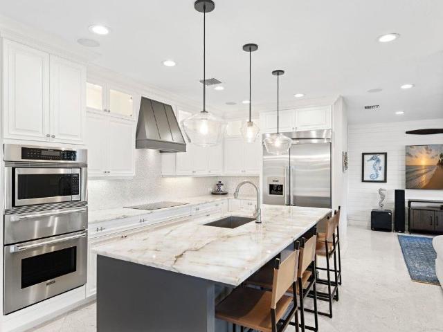 2341 NE 48 Court, Lighthouse Point, US, FL