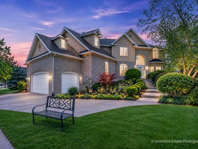 2341 Courtland Ct, Aurora, IL 60502