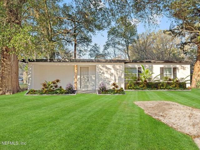 2341 Lake Lucina Dr, Jacksonville, FL 32211