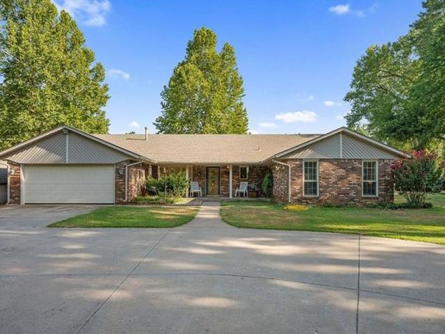 2341 Squirrel Rd, Tuttle, OK 73089