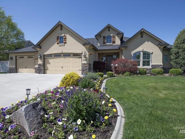2341 W San Remo Dr, Meridian, ID 83646