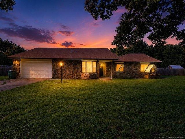 23423 E 98th St S, Broken Arrow, OK 74014