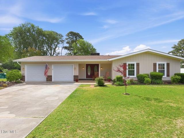 2342 N Lakeview Dr, Newport, NC 28570