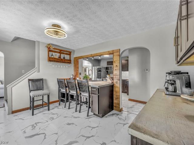 2342 Salt Springs Road
