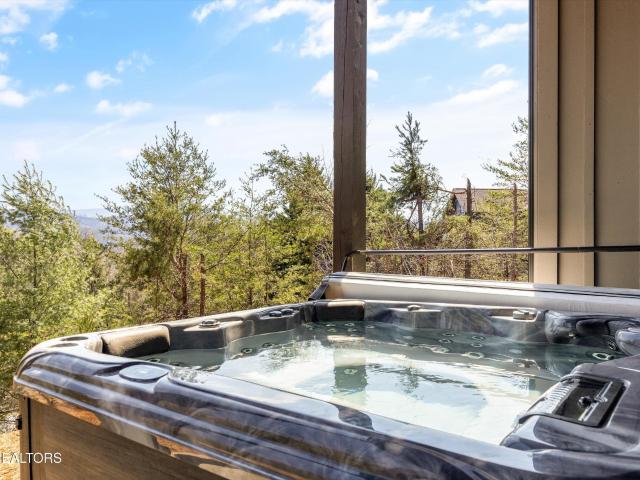 2342 Smoky Vista Way, Sevierville, TN 37862 | MLS #3302