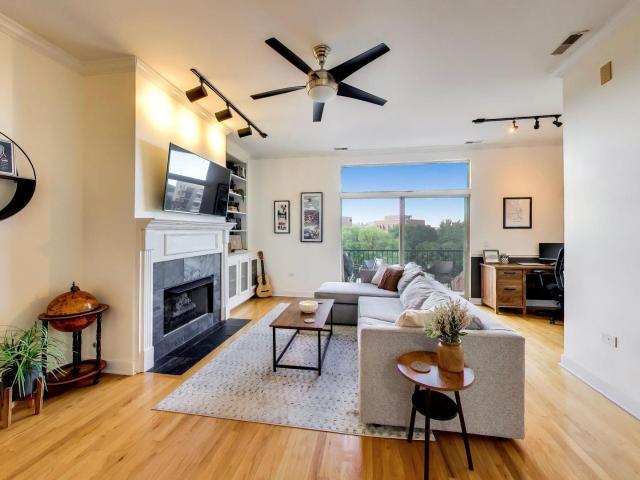 2342 W Bloomingdale Avenue # 401