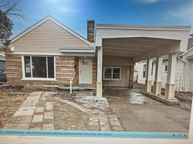 23433 Carlisle Ave, Hazel Park, MI 48030
