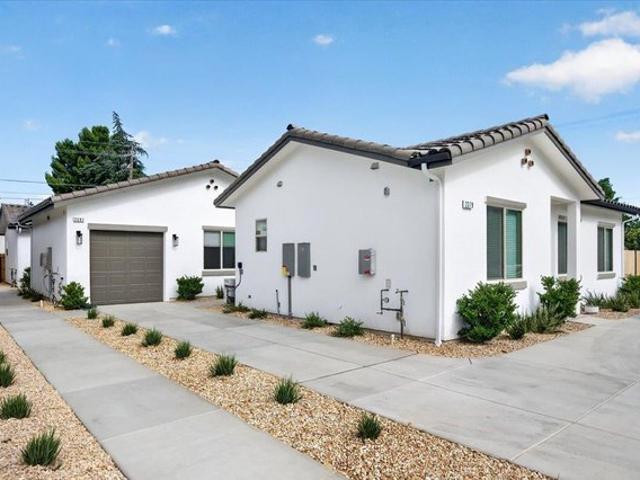 2343 N Arthur, Fresno, CA 93705