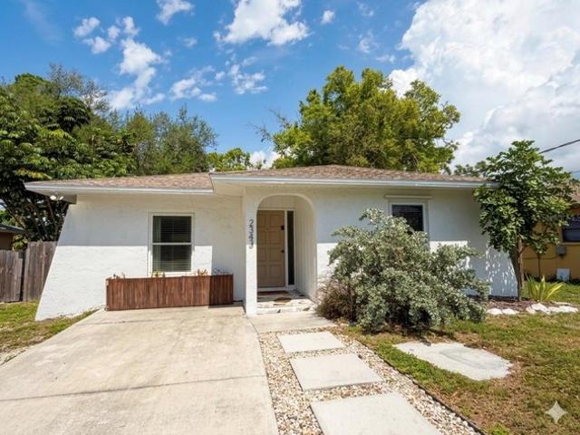 2343 Eugene St, Sarasota, FL 34231