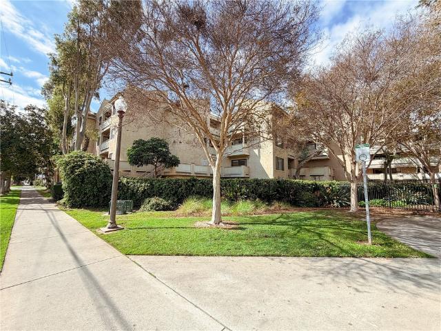 2343 E 17th St, Unit 205, Long Beach, CA 90804 | MLS #PW26053 | Compass