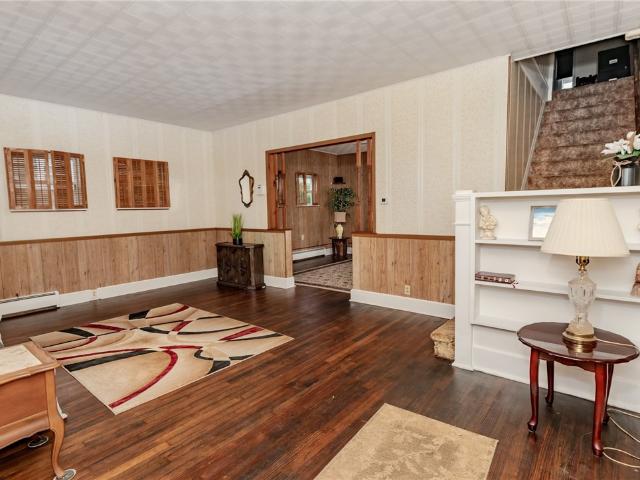 234 6th St