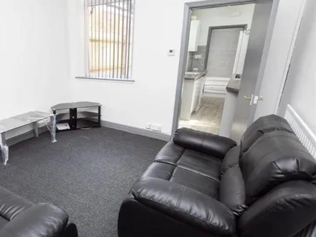234 Dawlish Road, Stirchley, B29 7AT, United Kingdom | 4 bed house for rent #160097042 | Rentberry