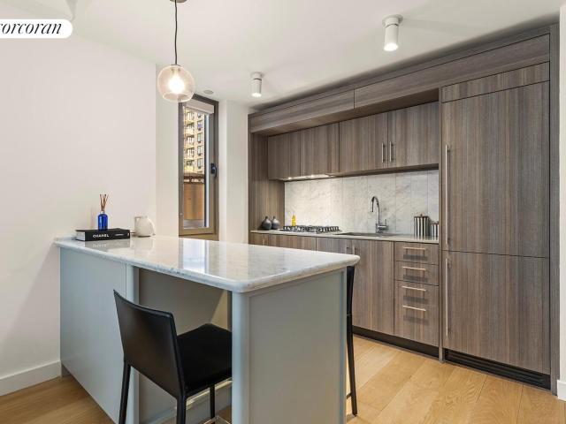 234 E 46TH Street 801
