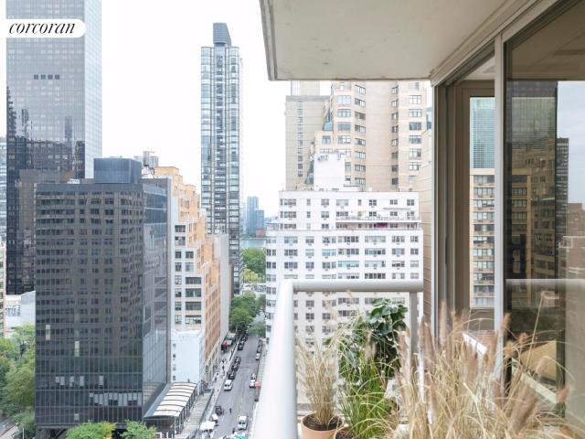 234 E 46TH Street 1801