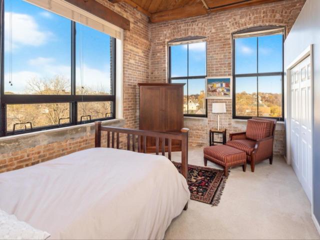 234 E Reservoir Ave, Unit 607