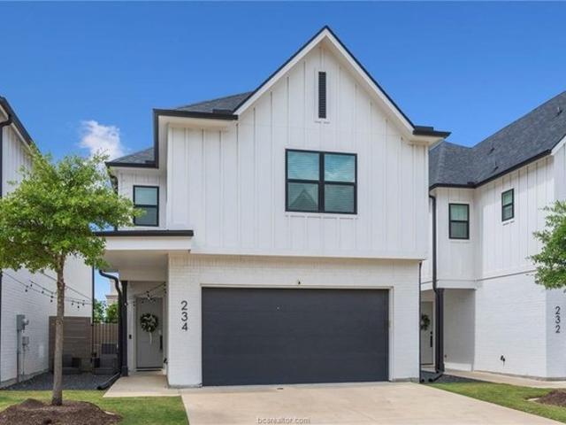 234 Estates Cir, College Station, TX 77840