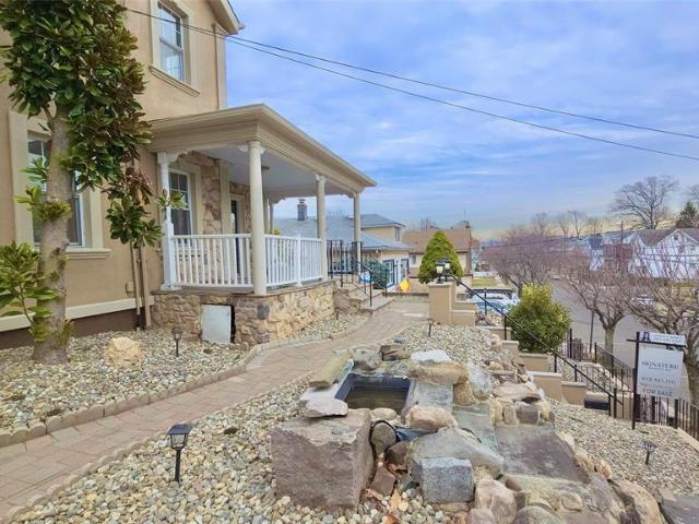 234 Holmes Street