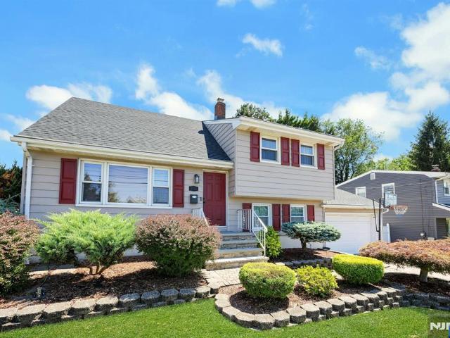 234 Hillside Avenue