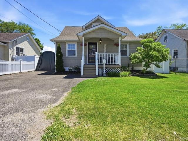 234 Islip Blvd, Islip Terrace, NY 11752