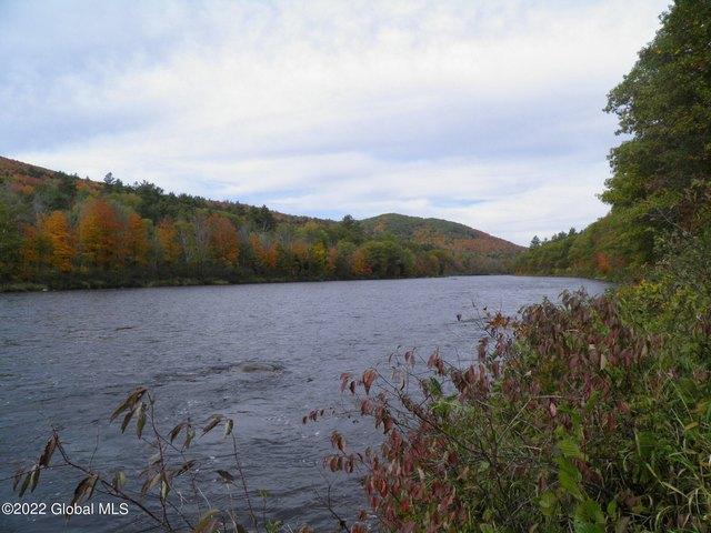 234 Old River Rd, North Creek, NY 12853