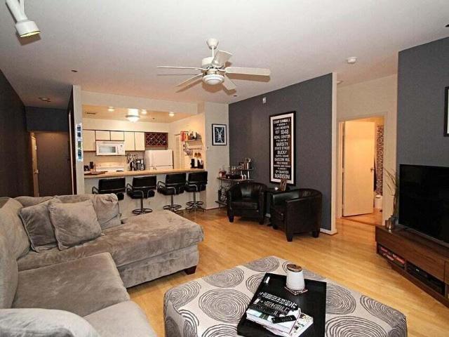 234 N Broadway, Unit 417